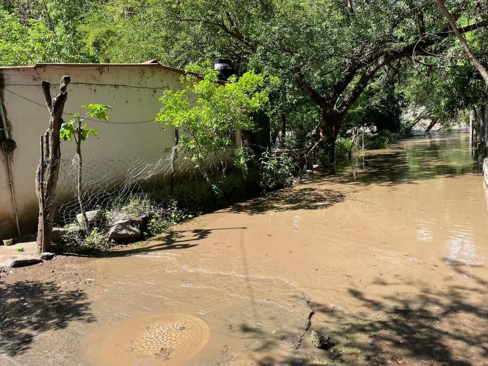Reportan daños en viviendas por desborde de río en Atenango del Río Reportan daños en viviendas por desborde de río en Atenango del Río
